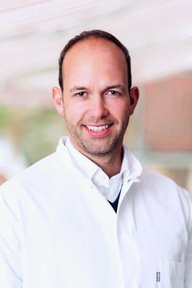 Roboterassistierte Wirbelsäulenchirurgie in der Caritas-Klinik ...